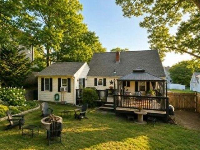 house with 3 bedroom, Worcester MA ES105142799