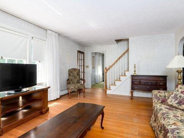house with 3 bedroom, Worcester MA ES105144600