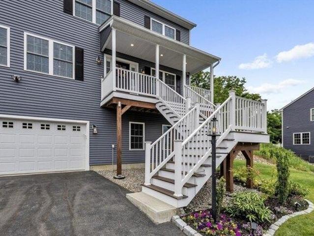 house with 3 bedroom, Worcester MA ES105172558
