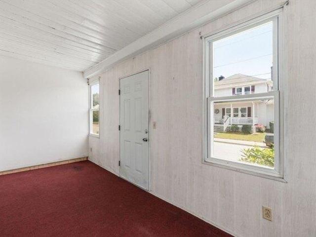 house with 3 bedroom, Worcester MA ES105175010