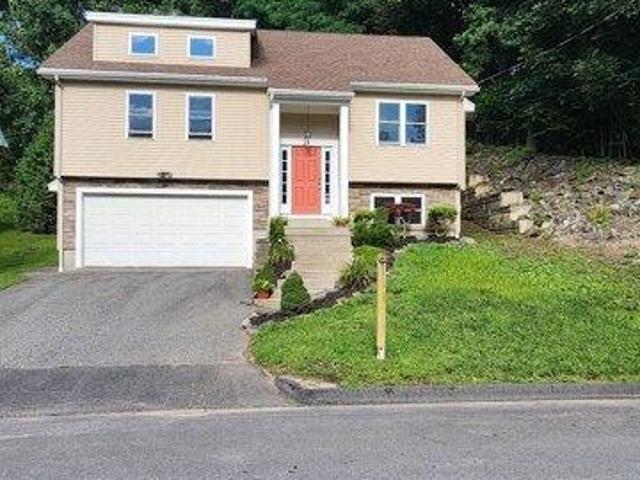 house with 3 bedroom, Worcester MA ES105383981