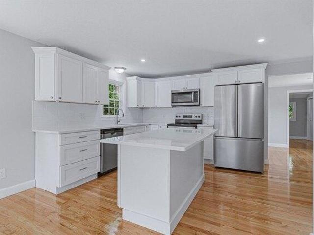 house with 3 bedroom, Wrentham MA ES105060686