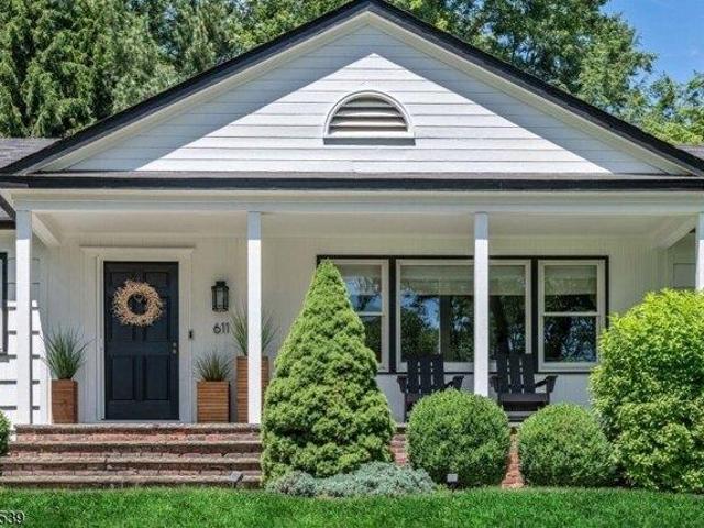 house with 3 bedroom, Wyckoff NJ ES104605478