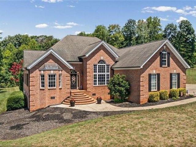 house with 3 bedroom, Yadkinville NC ES104909453