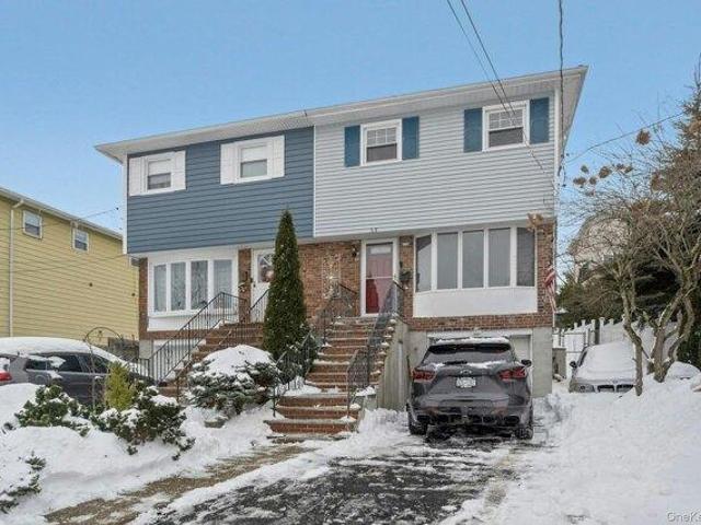 house with 3 bedroom, Yonkers NY DLS101748880