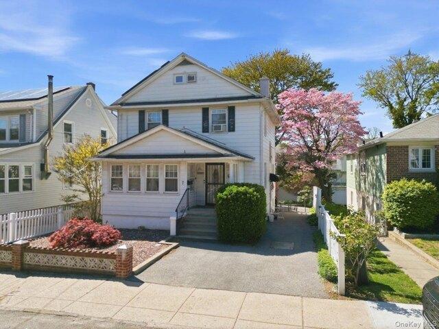 house with 3 bedroom, Yonkers NY DLS102281769