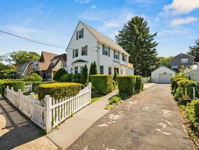 house with 3 bedroom, Yonkers NY ES104921195