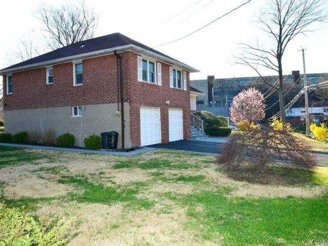 house with 3 bedroom, Yonkers NY ES105204577