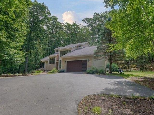 house with 3 bedroom, York ME DS104408823