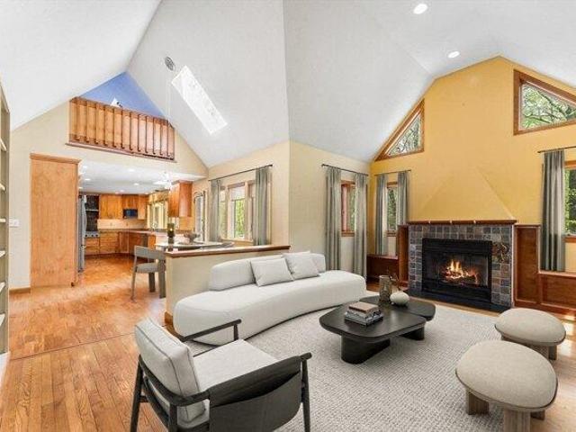 house with 3 bedroom, Acton MA DS103221797
