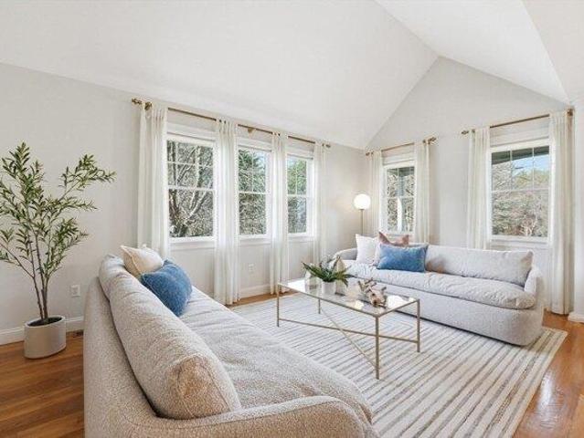 house with 3 bedroom, Acton MA ES104848908