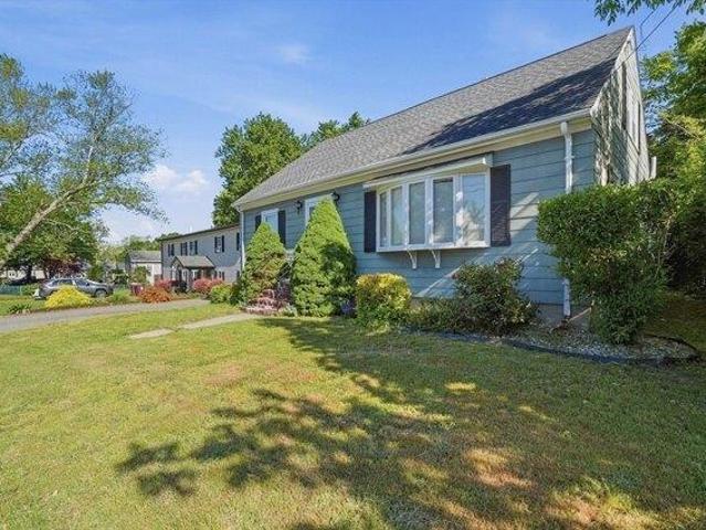 house with 3 bedroom, Acushnet MA DS103969626