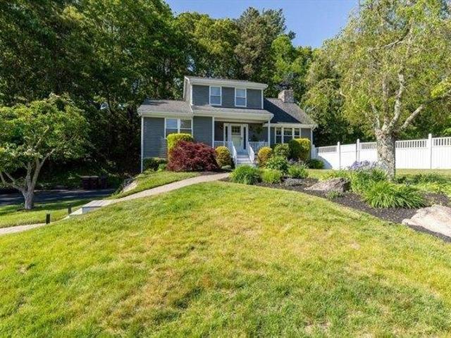 house with 3 bedroom, Acushnet MA ES103035160
