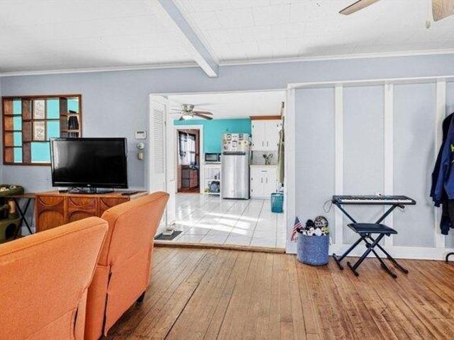 house with 3 bedroom, Acushnet MA ES105080502