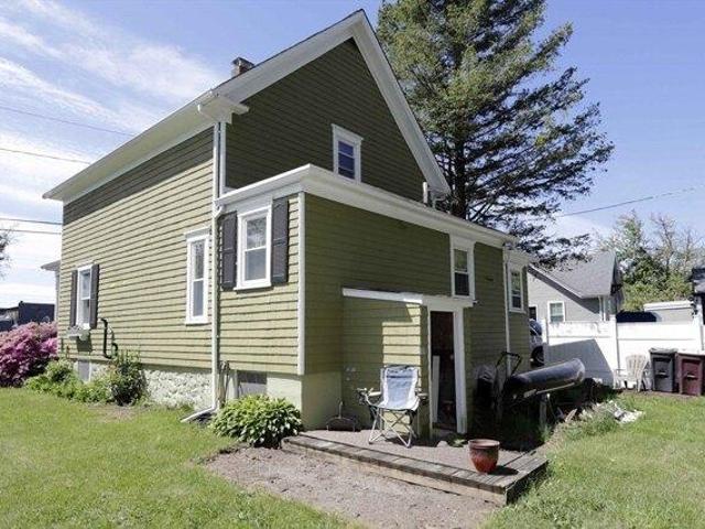 house with 3 bedroom, Acushnet MA ES105141023