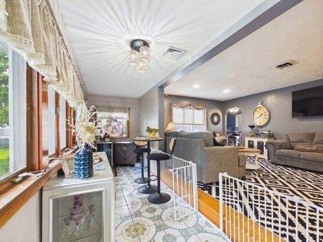 house with 3 bedroom, Acushnet MA ES105190151