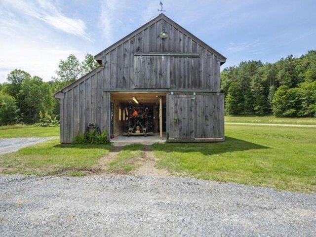 house with 3 bedroom, Acworth NH ES105105890