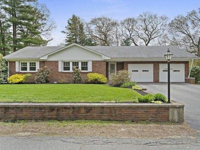 house with 3 bedroom, Abington MA DLS102634974