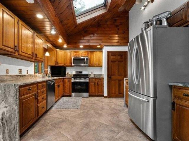 house with 3 bedroom, Abington MA DS102594567