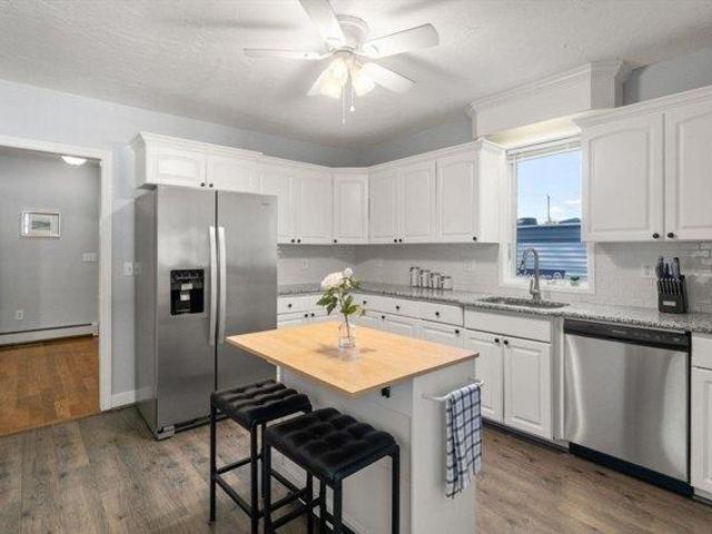 house with 3 bedroom, Abington MA ES103037828