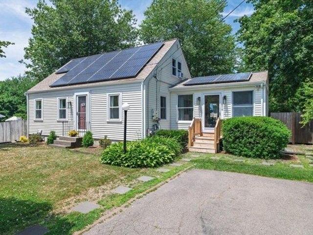 house with 3 bedroom, Abington MA ES104441110