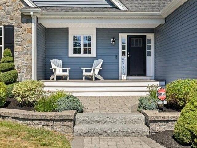 house with 3 bedroom, Abington MA ES104479547