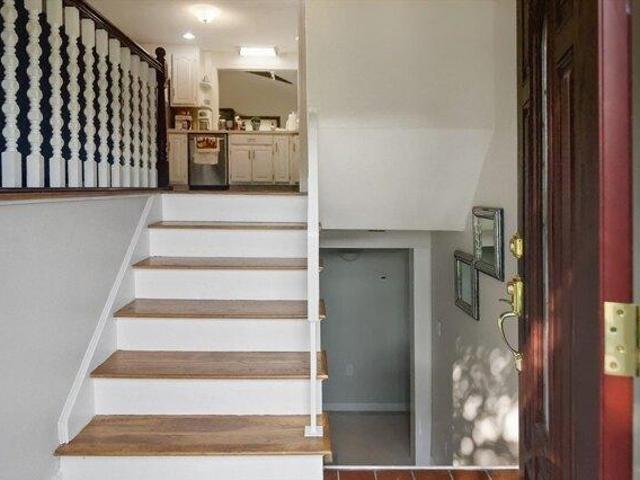 house with 3 bedroom, Abington MA ES104792191