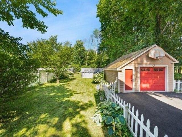 house with 3 bedroom, Abington MA ES105059297