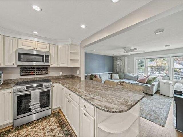 house with 3 bedroom, Abington MA ES105106977