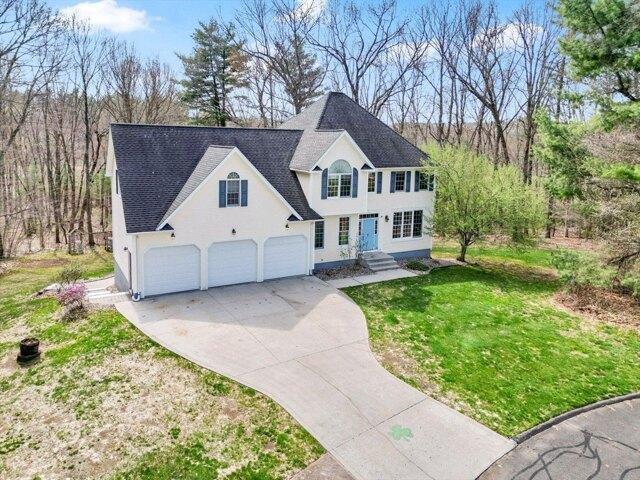 house with 3 bedroom, Agawam MA DS101957899