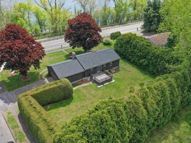 house with 3 bedroom, Agawam MA DS102632401