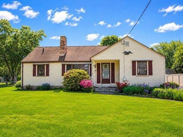 house with 3 bedroom, Agawam MA DS103432654