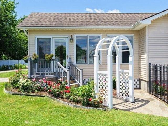 house with 3 bedroom, Agawam MA ES103440476
