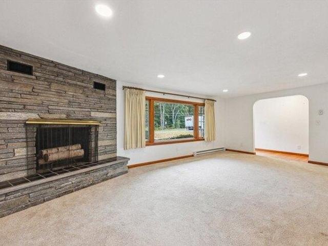 house with 3 bedroom, Agawam MA ES103020656