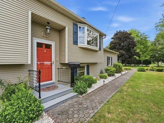 house with 3 bedroom, Agawam MA ES104569550