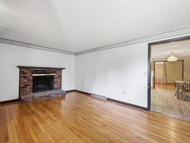 house with 3 bedroom, Agawam MA ES105576406