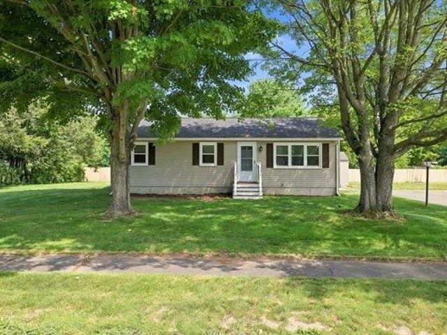 house with 3 bedroom, Agawam MA ES105114510