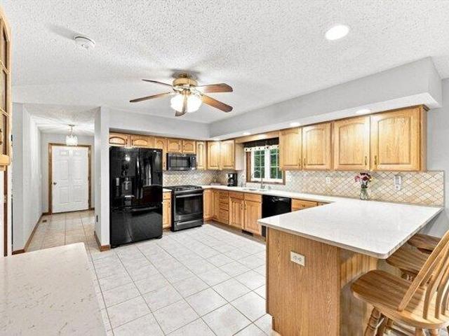 house with 3 bedroom, Agawam MA ES105232568
