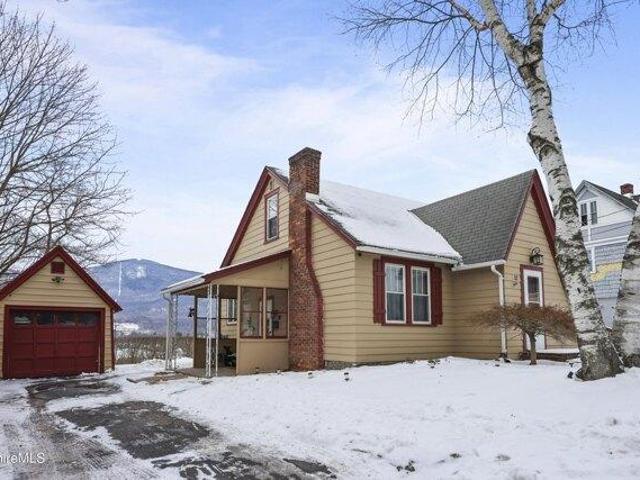 house with 3 bedroom, Adams MA DLS102062814