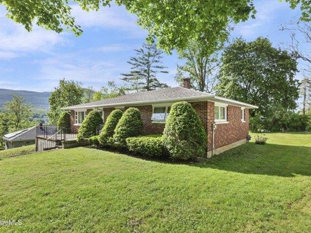 house with 3 bedroom, Adams MA DS104112236