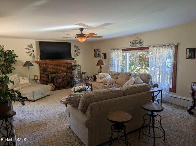 house with 3 bedroom, Adams MA ES103885415
