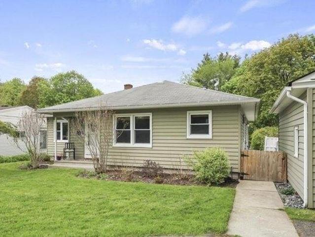 house with 3 bedroom, Adams MA ES103967977