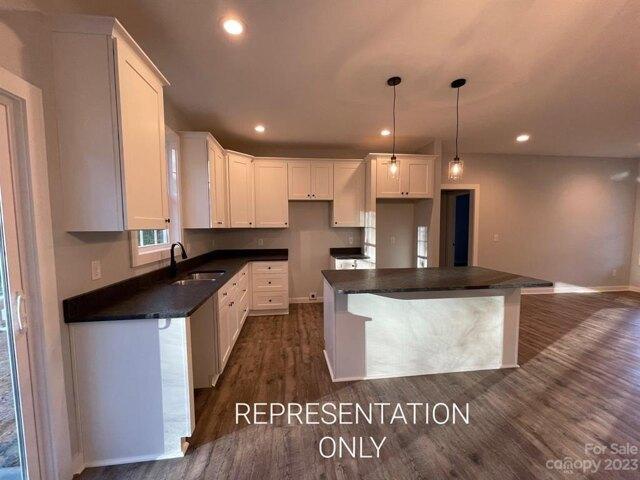 house with 3 bedroom, Albemarle NC DLS88247559