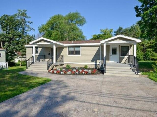 house with 3 bedroom, Alexandria Bay NY DLS91395868