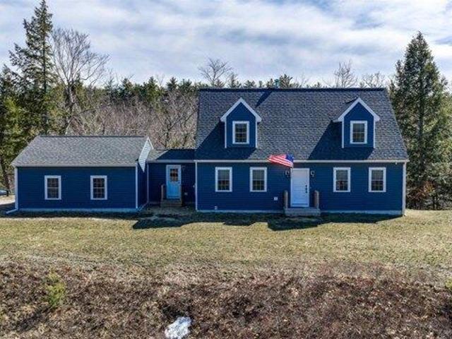 house with 3 bedroom, Alton NH DS102565582