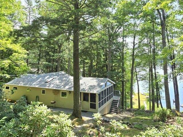 house with 3 bedroom, Alton NH DS104480586