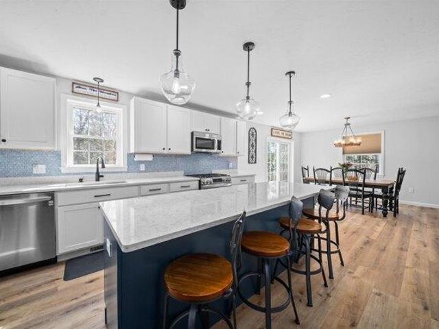 house with 3 bedroom, Alton NH ES103498285