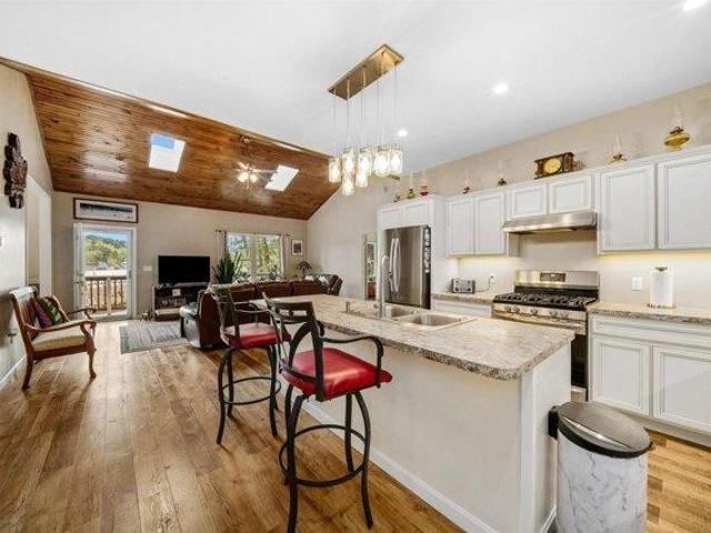 house with 3 bedroom, Alton NH ES104810157