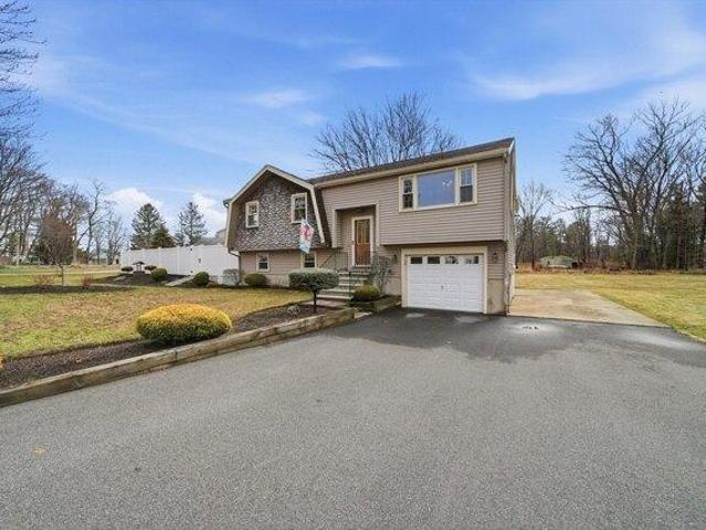 house with 3 bedroom, Amesbury MA DS102318032