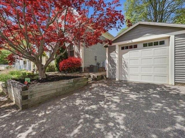 house with 3 bedroom, Amesbury MA ES103966991